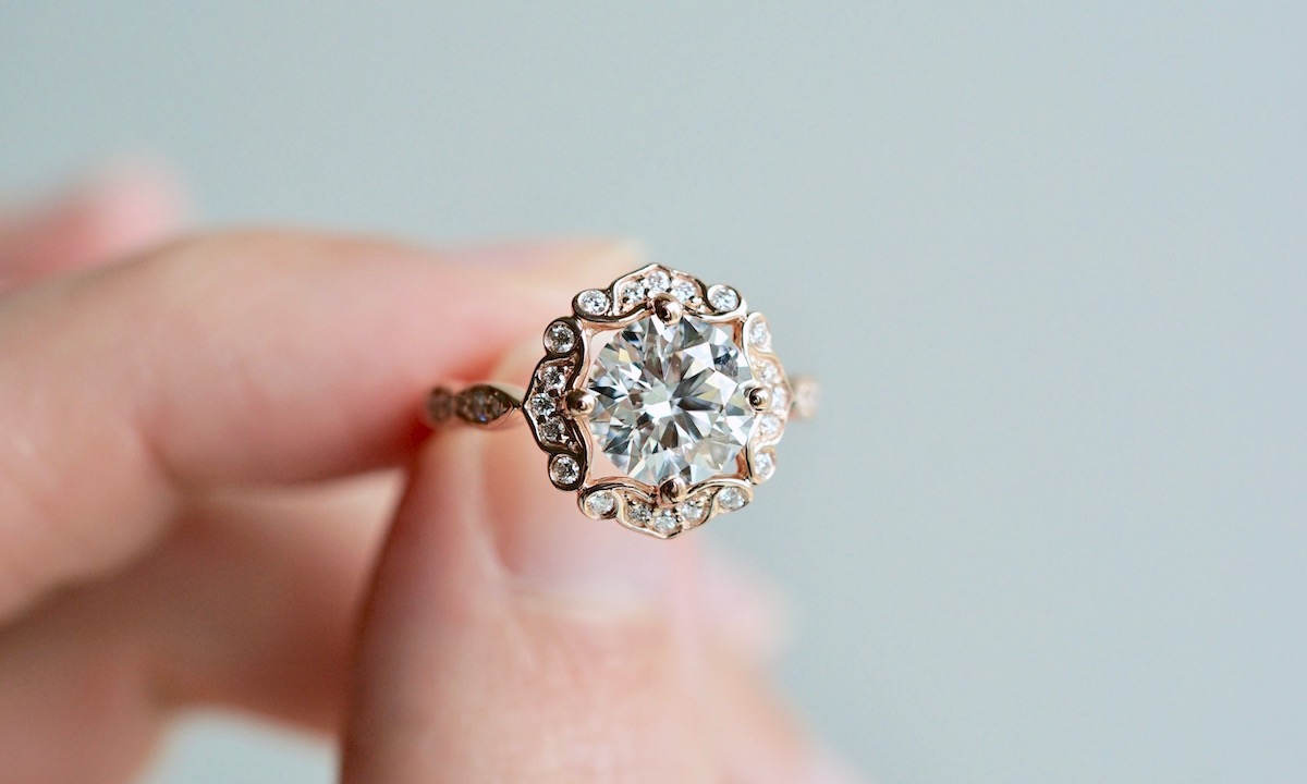 Diamond Grading: How To Grade Like a Jeweler - Do Amore